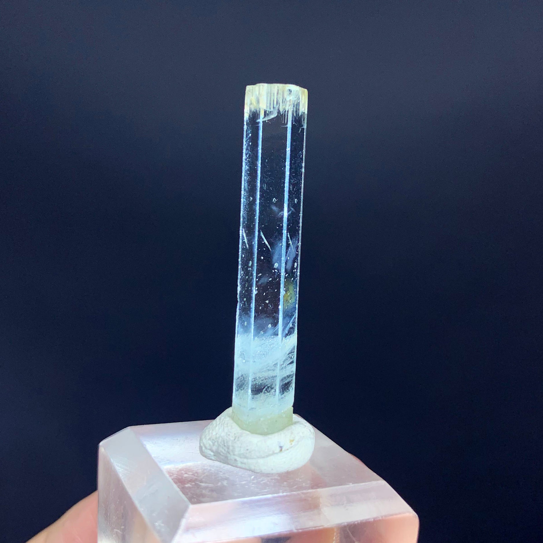 SPECIMEN and CRYSTALS – Minerals Paradise